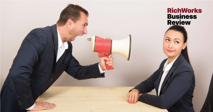 3 Tanda Diri Telah Dikaburi Dengan Sifat Riak & Bongkak - RichWorks